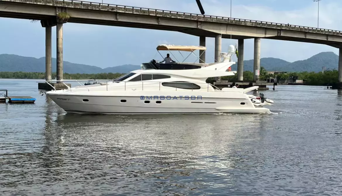 Ferretti 53 - MrBoats - Embarcações a Venda!